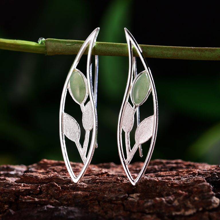 SILVER SPRING LEAVES EARRINGS - Dewdrops & Vines