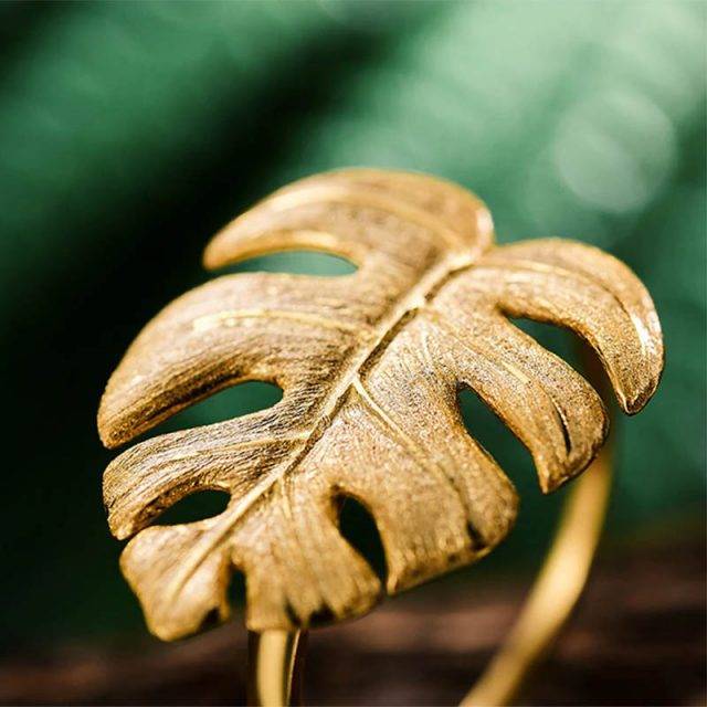 Statement Monstera Leaf Ring - Dewdrops & Vines