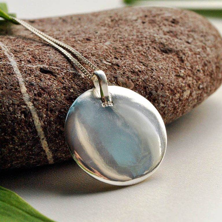 MOONLIGHT SHADOW PENDANT NECKLACE - Dewdrops & Vines