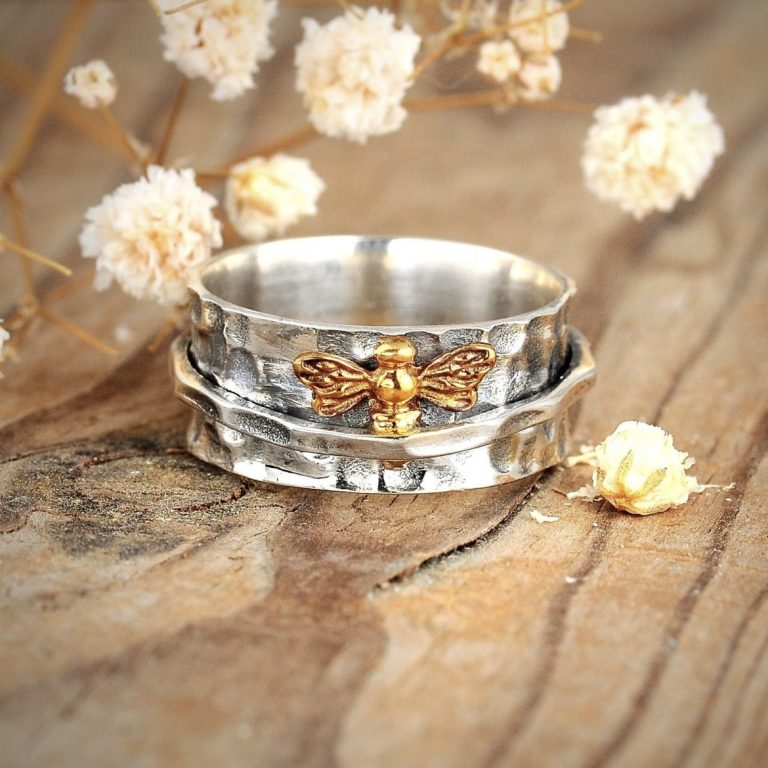 Vintage Bee Spinner Ring - Dewdrops & Vines